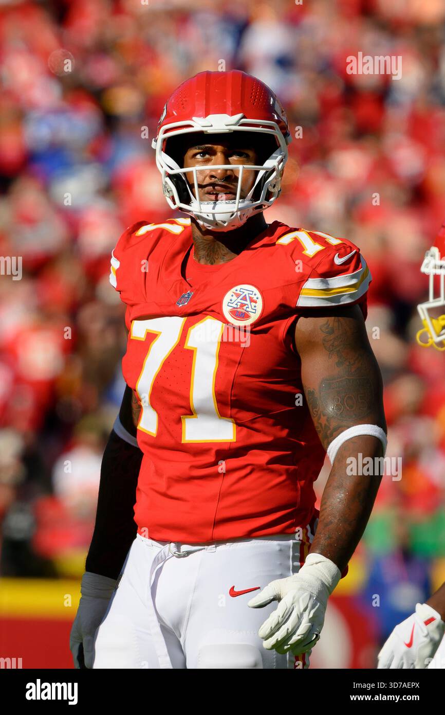 Kansas City Chiefs offensive tackle Josh Simmons looks to the ...