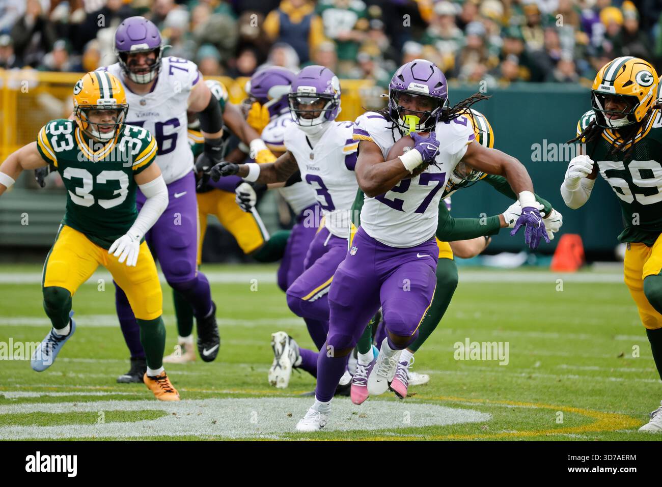 Minnesota Vikings running back Jordan Mason (27) during an NFL football ...