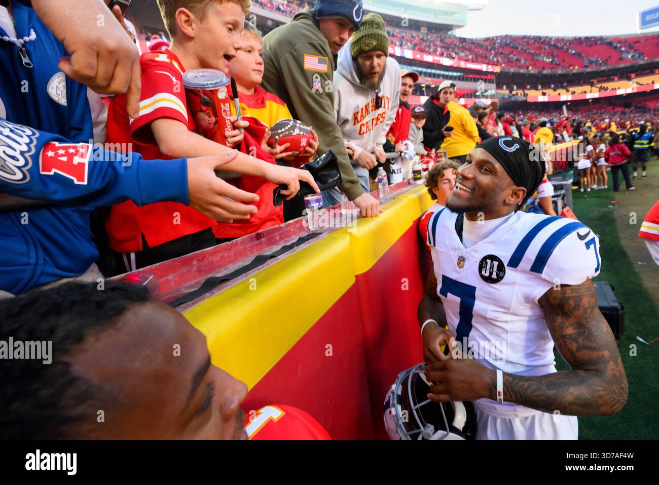 Indianapolis Colts cornerback Charvarius Ward visits with fans after ...