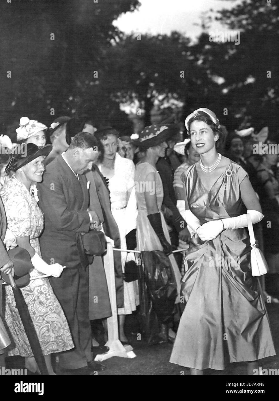 Queen Elizabeth And Duke Of Edinburgh Tour Of New Zealand. December 01 ...