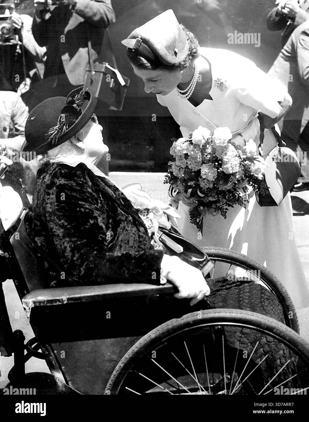 Queen Elizabeth chats with Mrs. Elizabeth Bailey, aged 90, at Marton ...