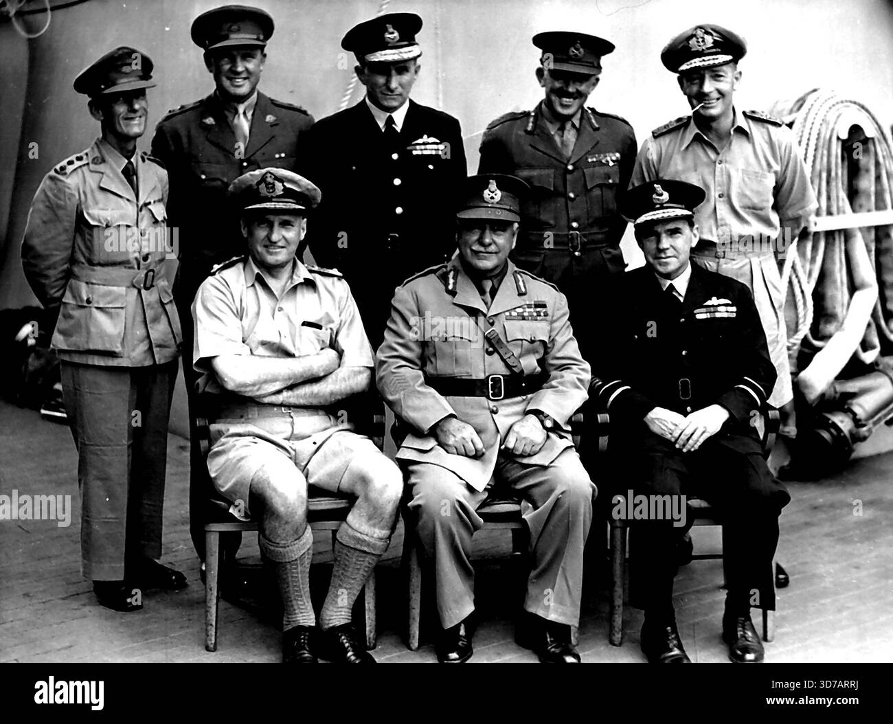 Australian delegates at Surrender ceremony on board USS "Missouri" in ...
