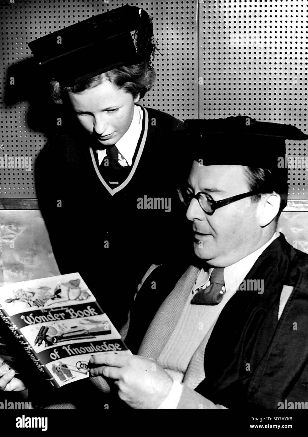 Quizmaster John Dease and quiz kid Pamela Saunders, 13 study the ...