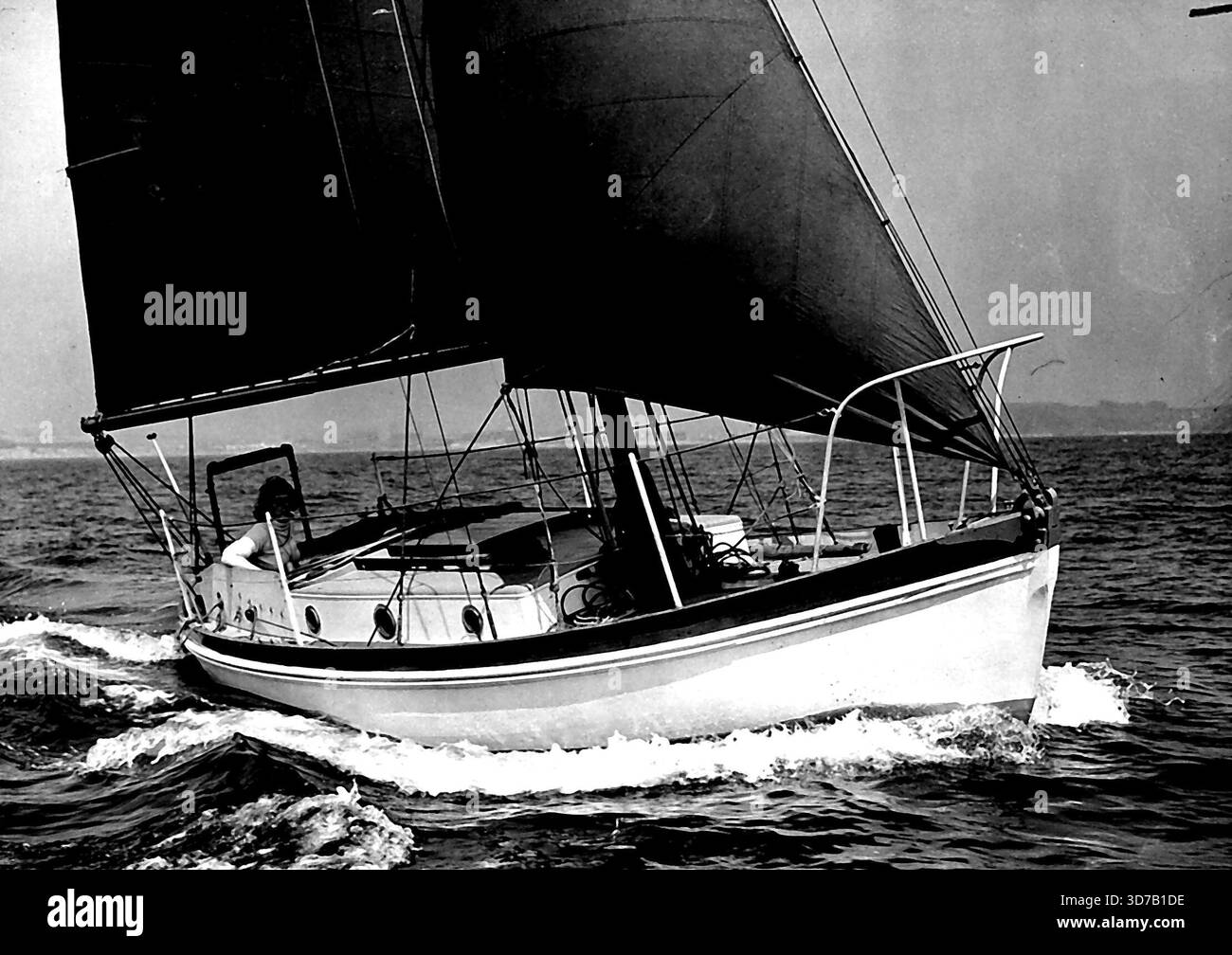 Woman's Lone BID To Cross The Atlantic -- Mrs. Anne Davidson on the ...