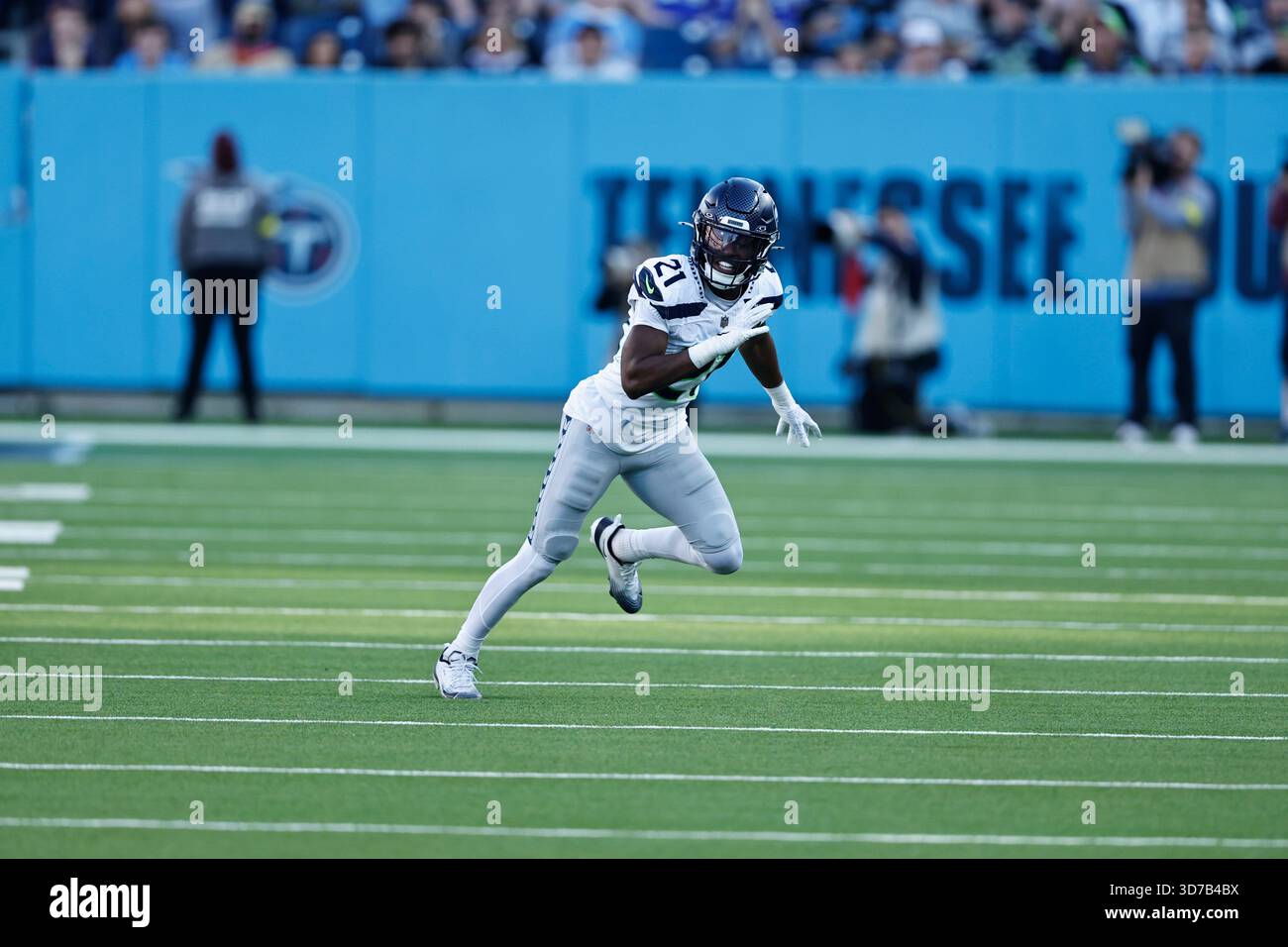 Seattle Seahawks cornerback Devon Witherspoon (21) plays during their ...