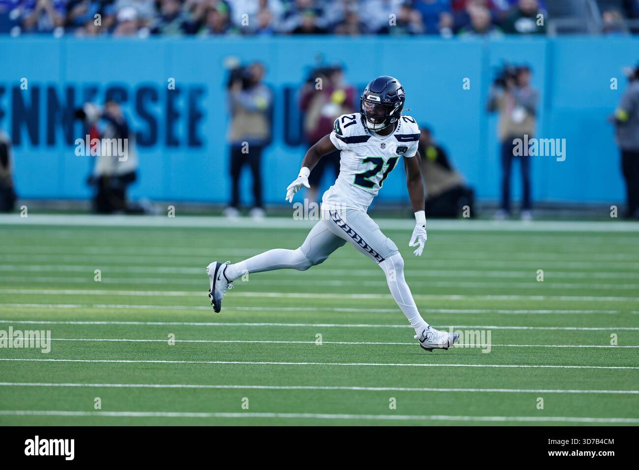 Seattle Seahawks cornerback Devon Witherspoon (21) plays during their ...