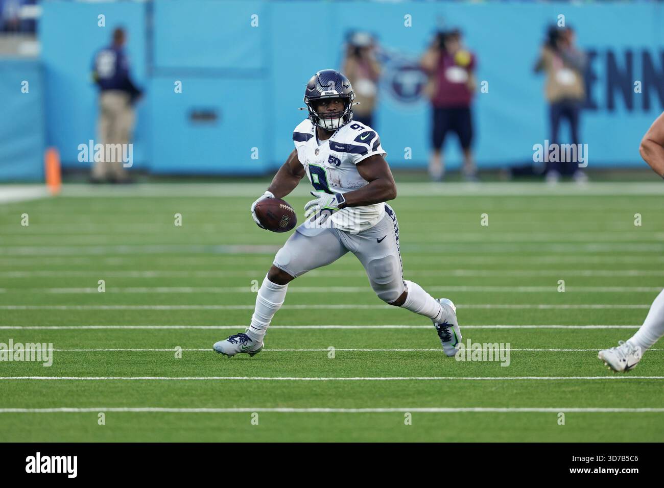 Seattle Seahawks running back Kenneth Walker III (9) plays during their ...
