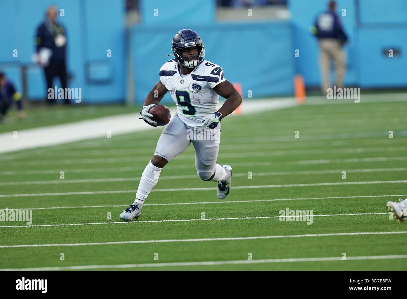 Seattle Seahawks running back Kenneth Walker III (9) plays during their ...