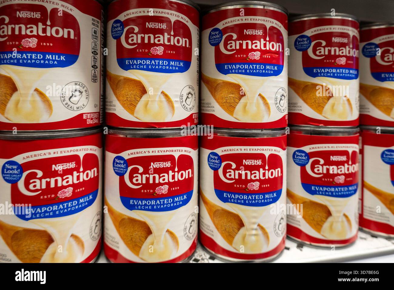 Target store interior hi-res stock photography and images - Alamy