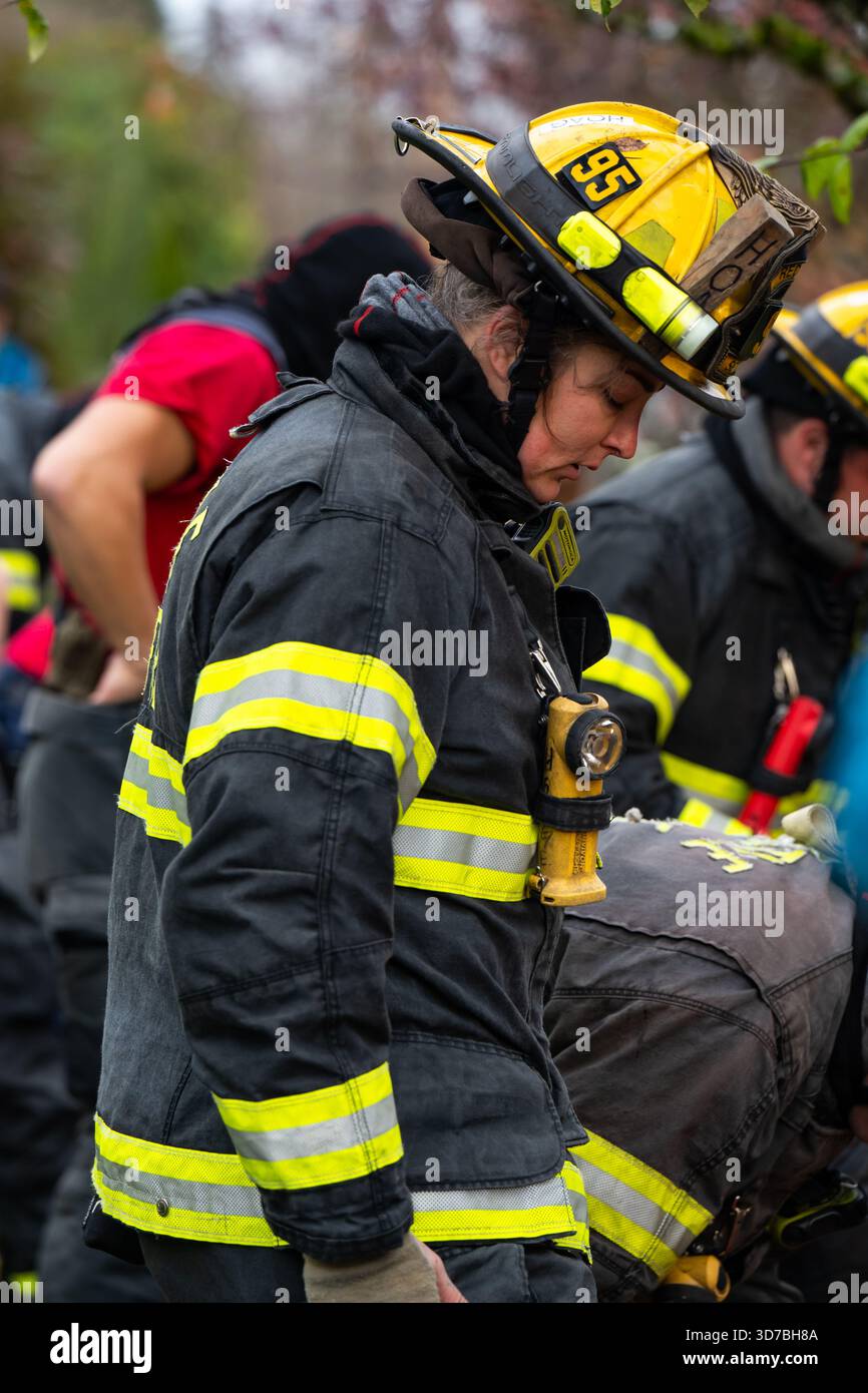 Seattle, USA. 24th Nov, 2025. Seattle Fire Department live fire ...