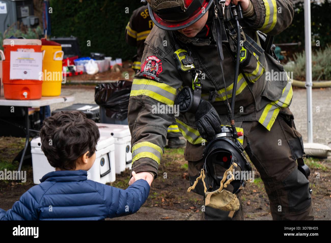 Seattle, USA. 24th Nov, 2025. Seattle Fire Department live fire ...