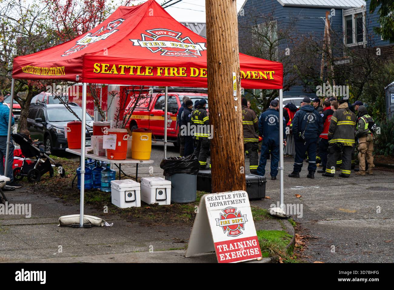 Seattle, USA. 24th Nov, 2025. Seattle Fire Department live fire ...