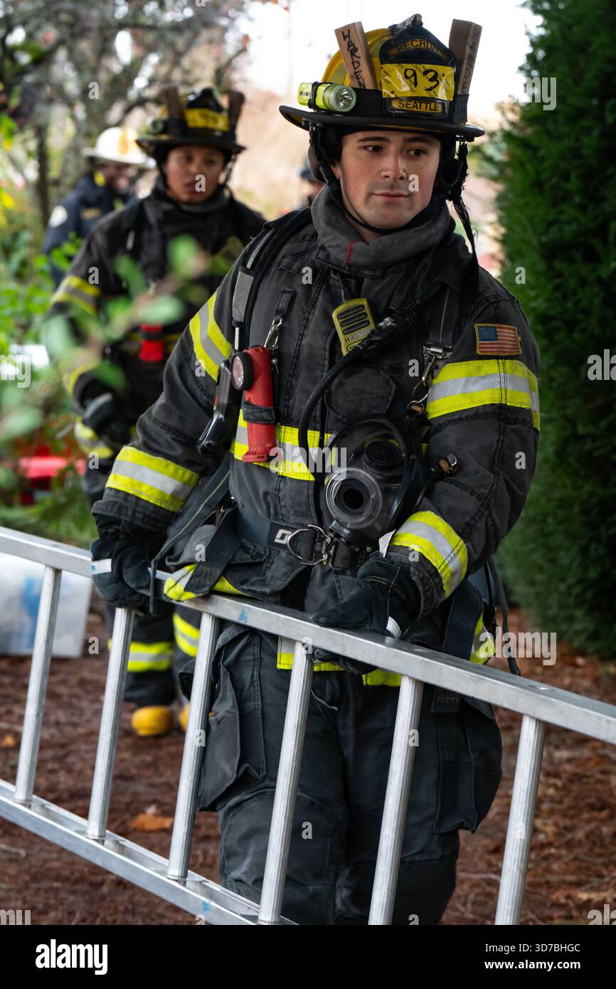 Seattle, USA. 24th Nov, 2025. Seattle Fire Department live fire ...