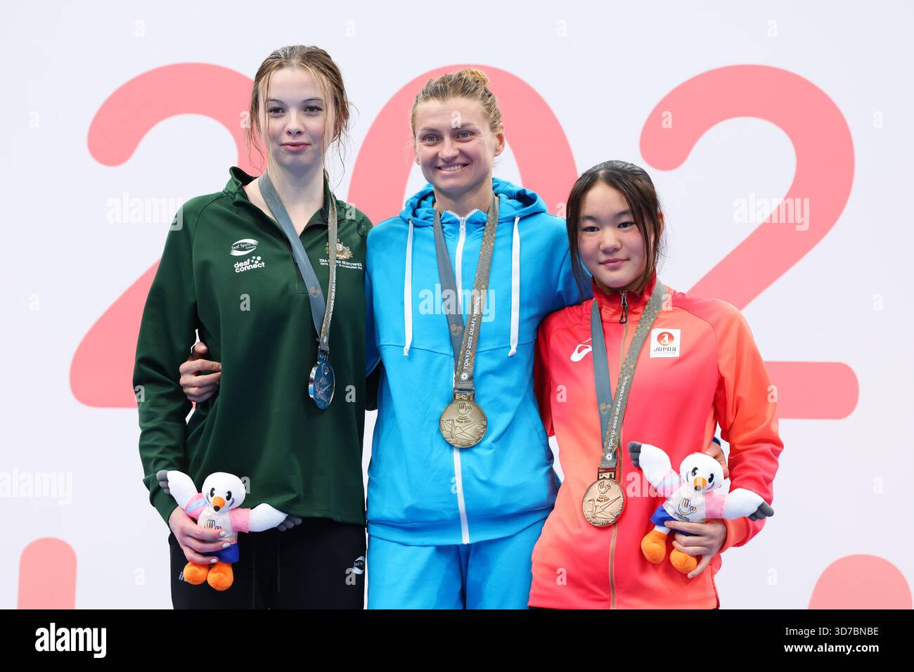 (L-R) NOLAN Imogen Mya (AUS), PETRUSHENKA Aksana (NDA), Saho Kushida ...