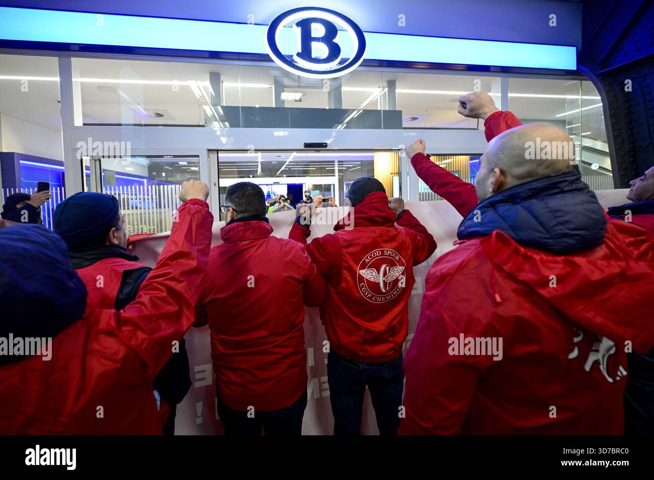 CGSP Cheminots - ACOD spoor union workers pictured during a symbolic ...