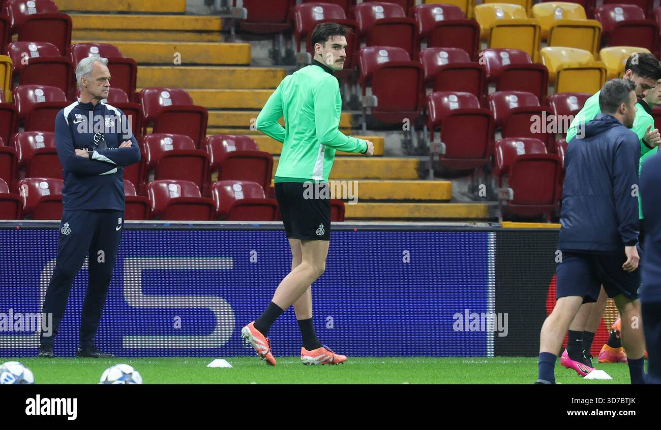 Union's Ross Sykes pictured during a training session of Belgian soccer ...