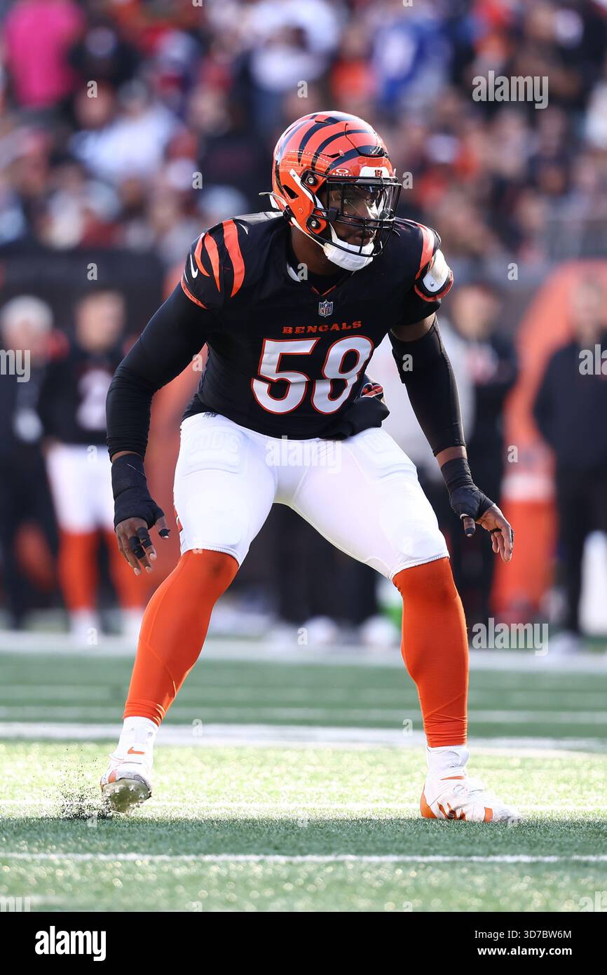 Cincinnati Bengals defensive end Joseph Ossai (58) eyes an opponent ...