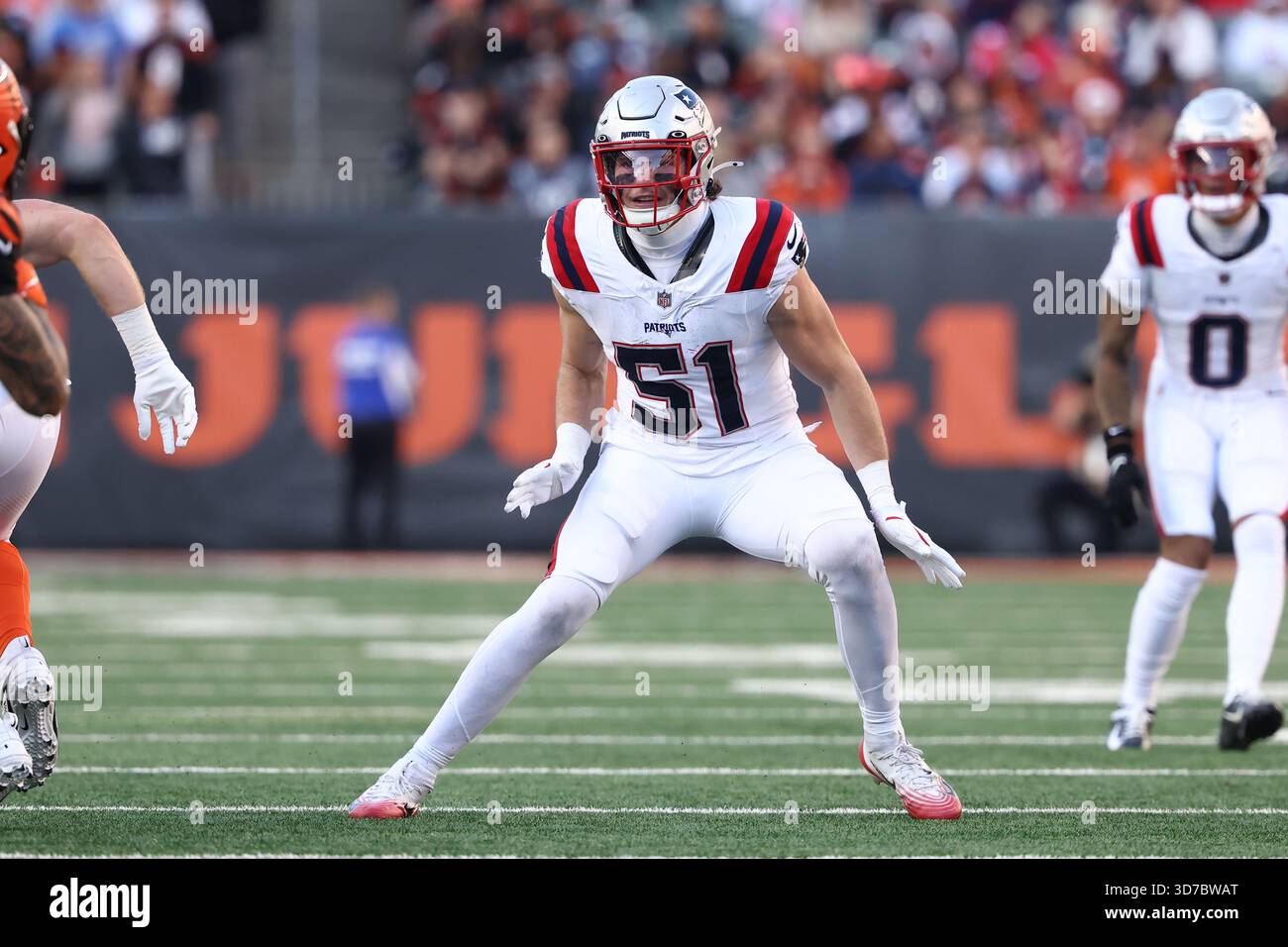 New England Patriots linebacker Jack Gibbens (51) protects the edge ...