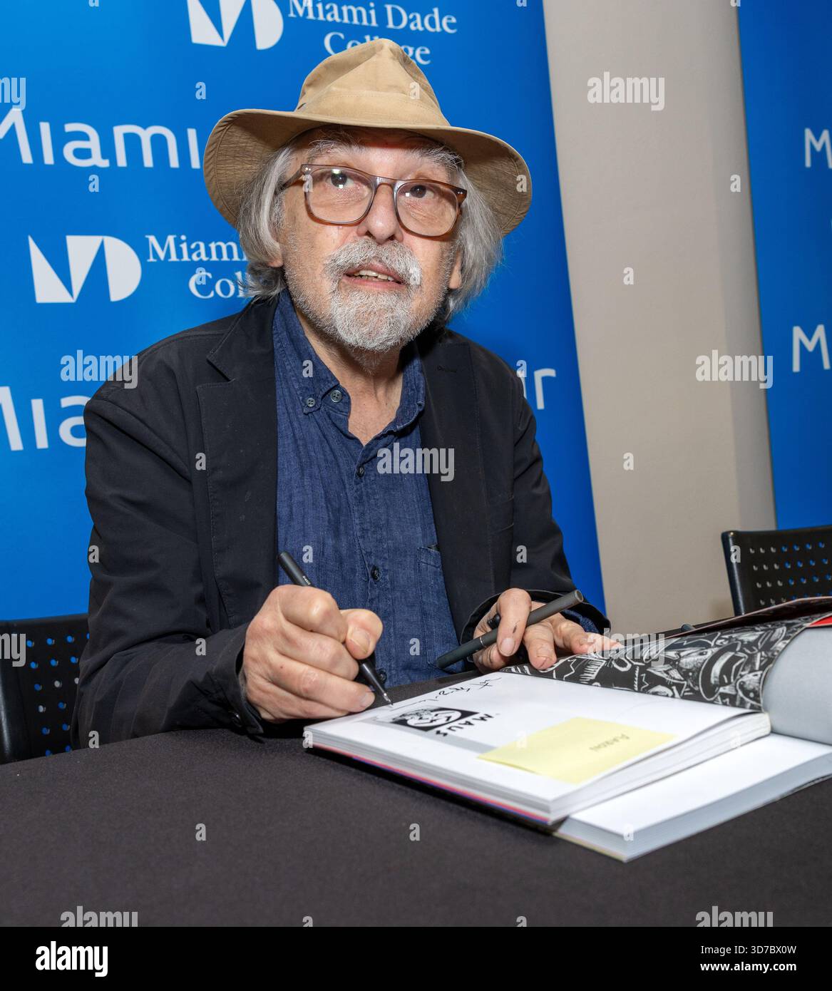 MIAMI, FL - NOV 22: American cartoonist and editor Art Spiegelman are ...