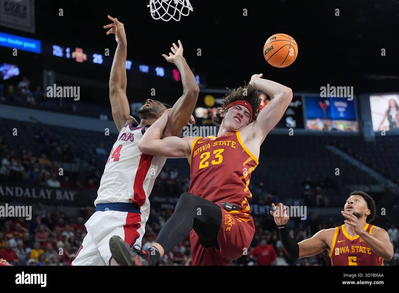 St. John's forward Zuby Ejiofor (24) and Iowa State forward Blake ...