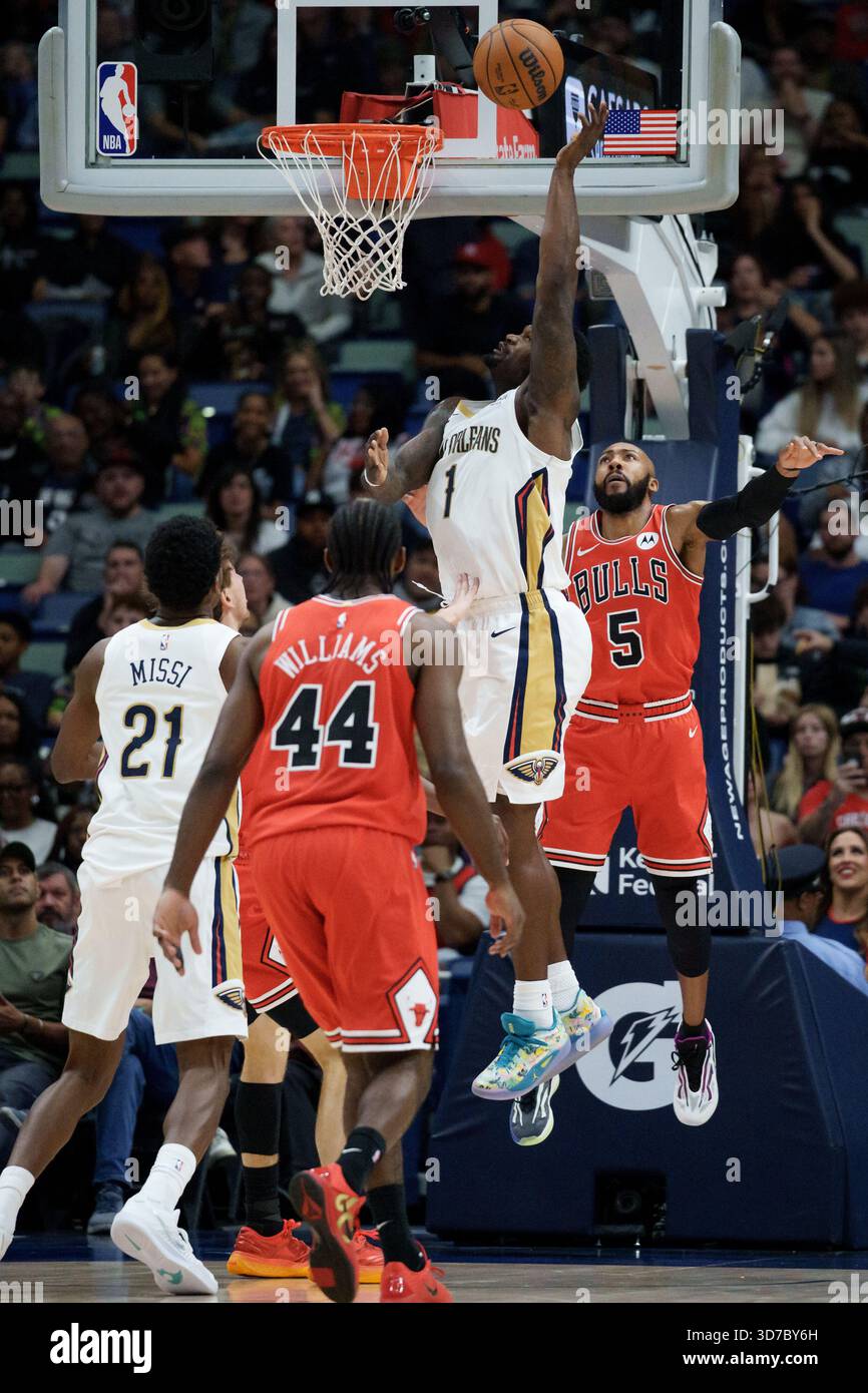 New Orleans Pelicans forward Zion Williamson shoots against Chicago ...
