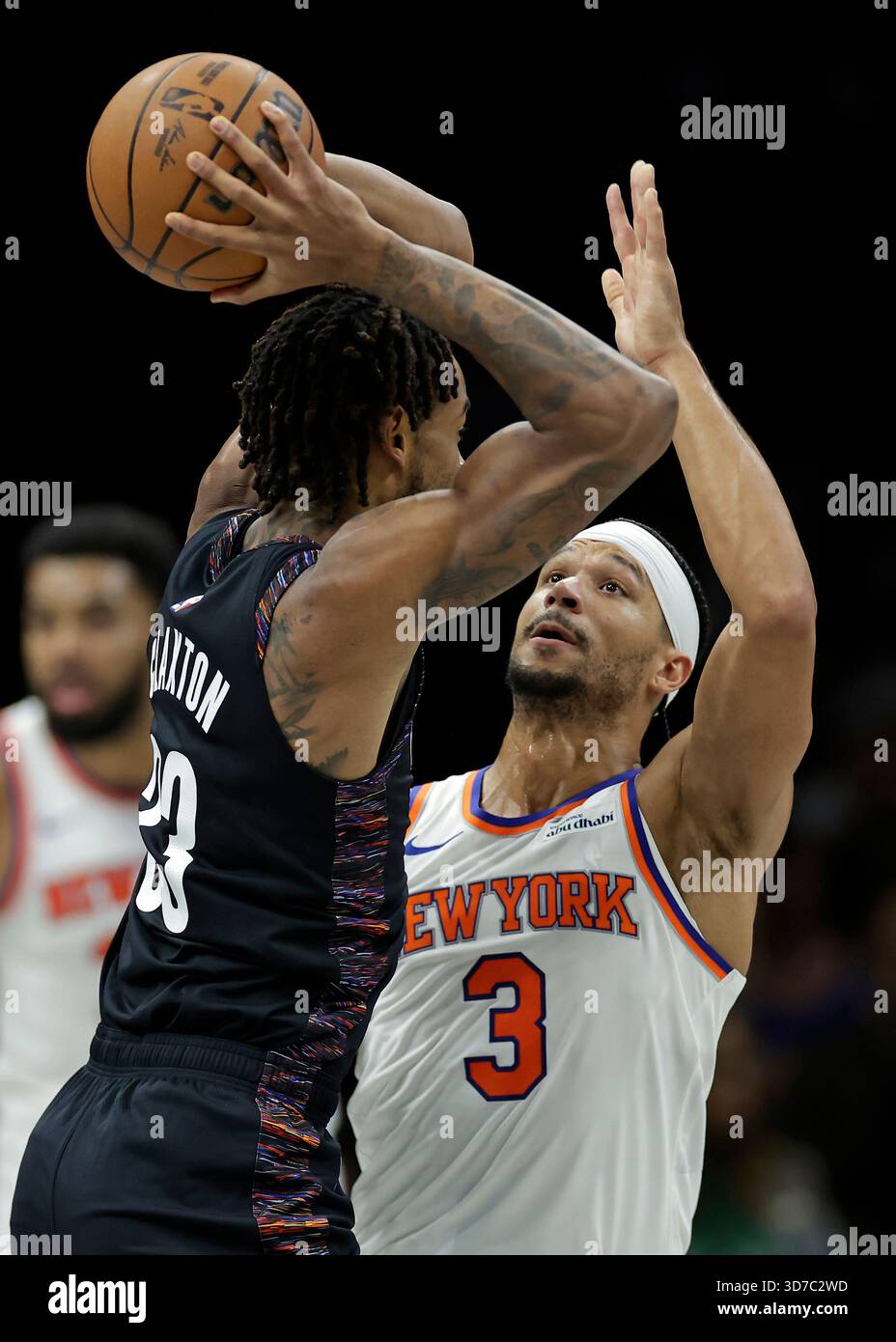 New York Knicks guard Josh Hart (3) defends Brooklyn Nets center Nic ...