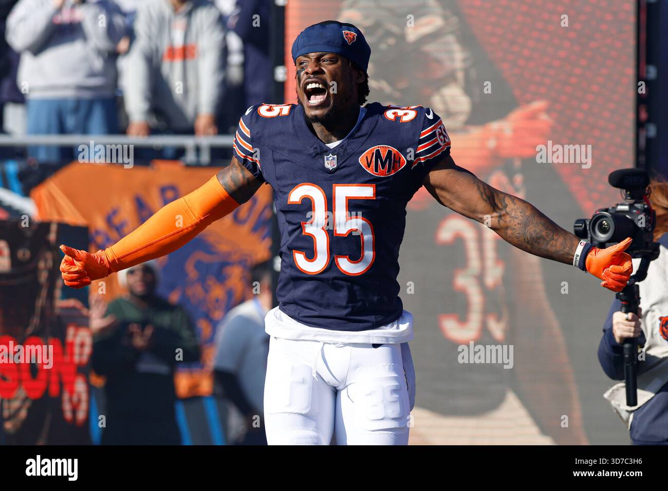 Chicago Bears safety C.J. Gardner-Johnson (35) runs onto the field ...