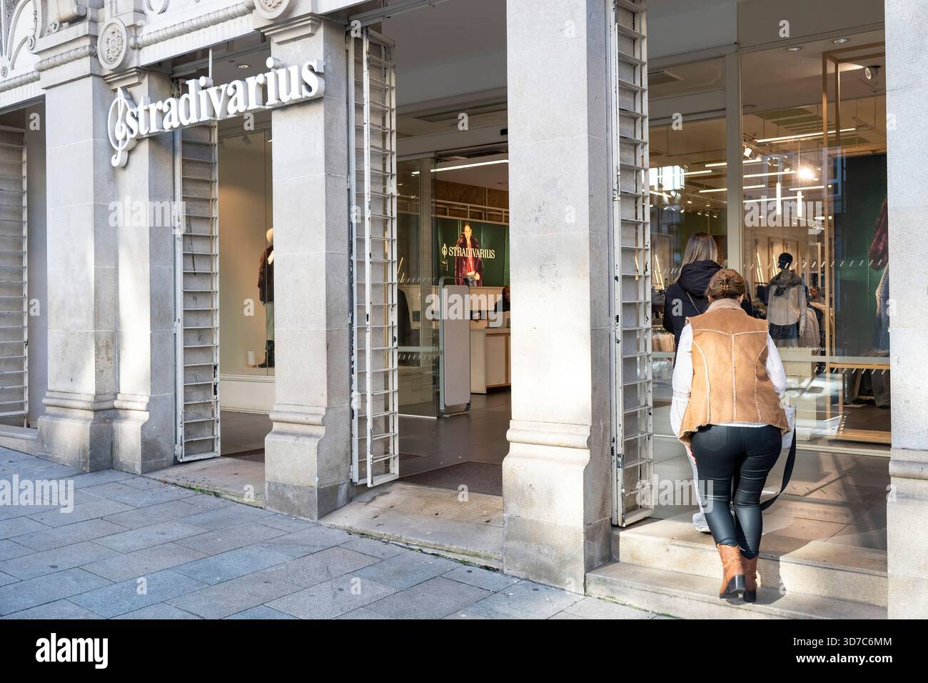 A shopper enters the Spanish women's clothing fashion brand from Spain ...