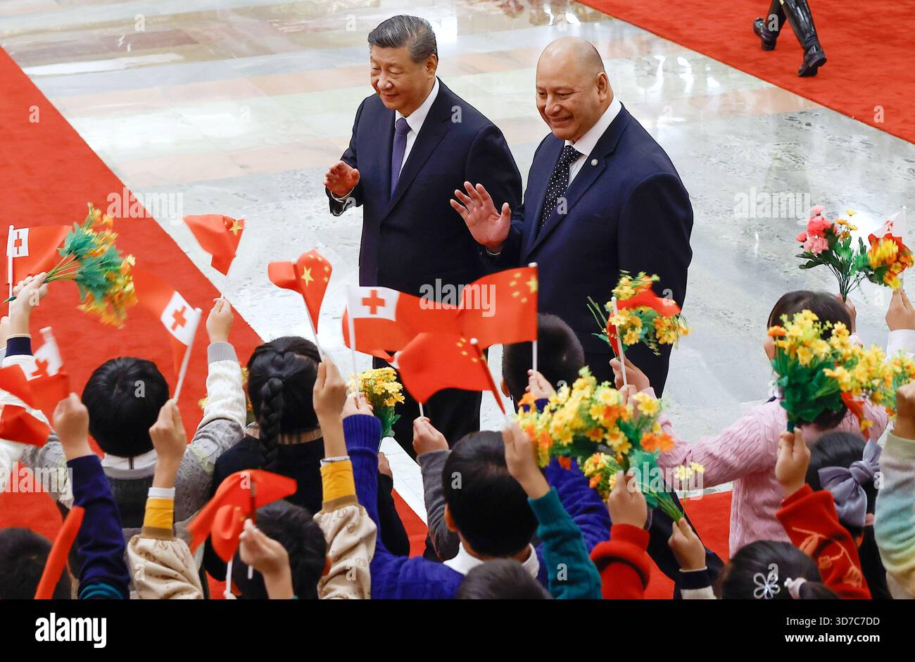 Tonga's King Tupou VI and China's President Xi Jinping attend a ...