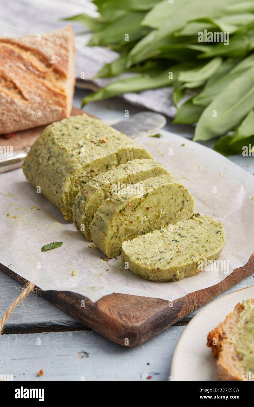 Fresh spring herb butter hi-res stock photography and images - Alamy
