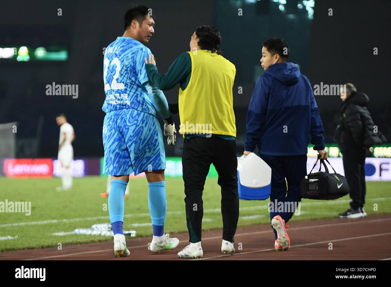 Zhejiang Professional Football Club 2-2 draw Qingdao Hainiu Football ...