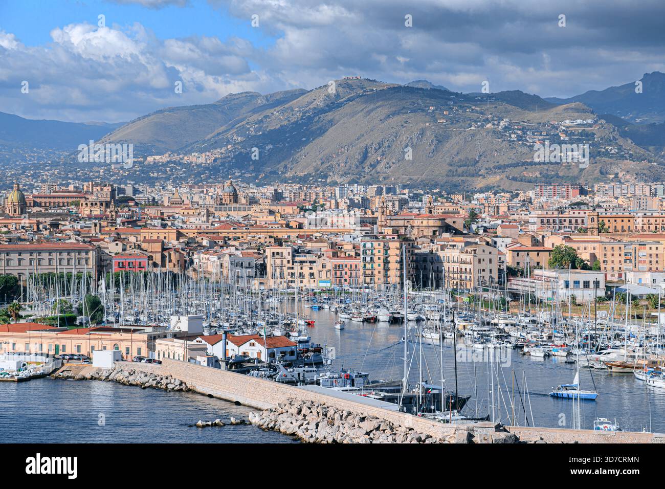 Glimpses historic center mountain hi-res stock photography and images ...