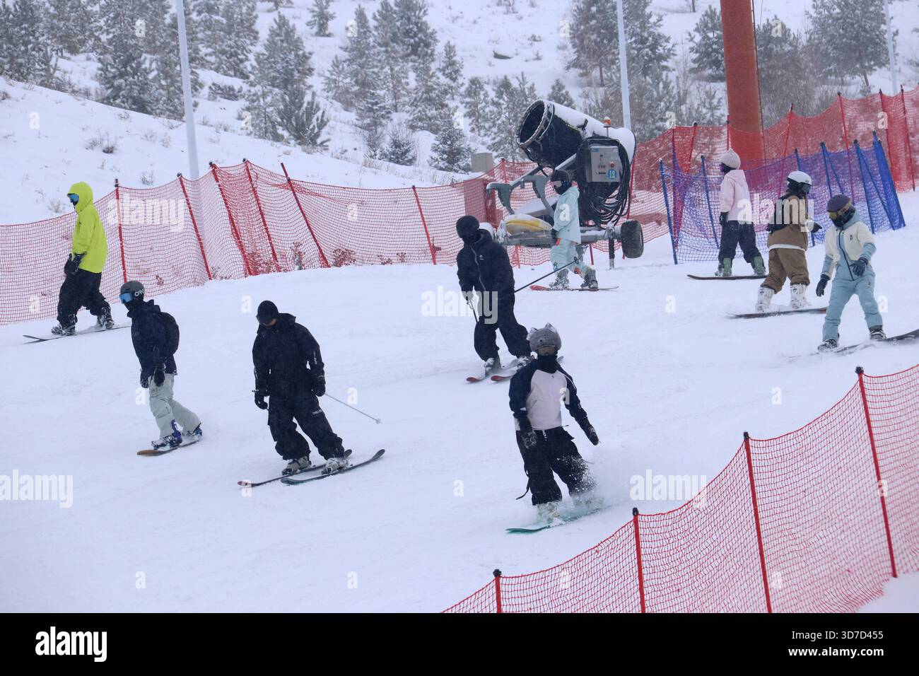 Tourists enjoy skiing in Altay City, northwest China's Xinjiang Uygur ...