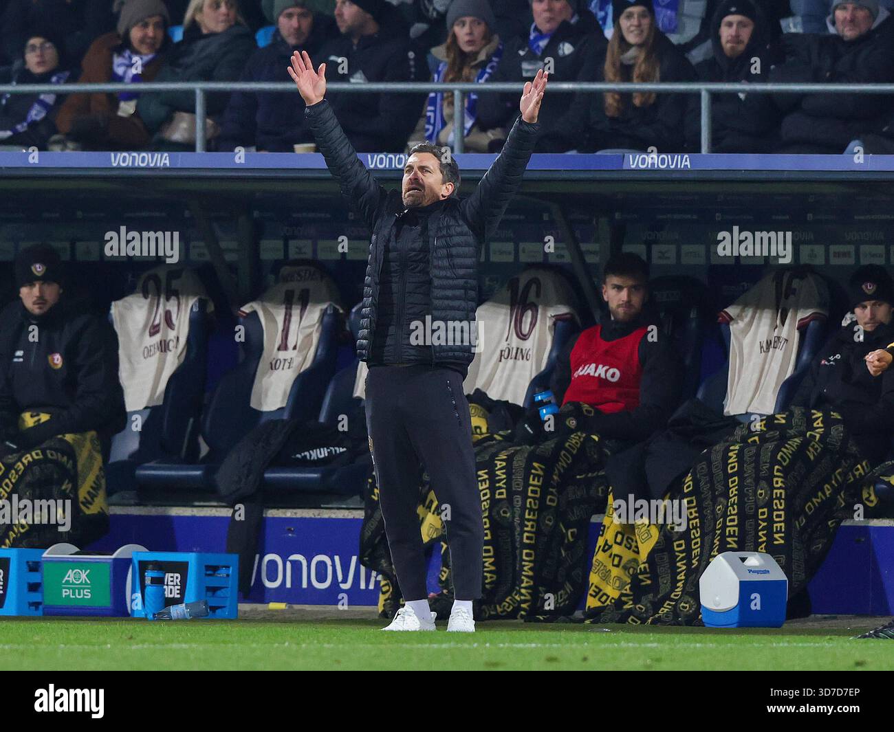 2026 gestik hi-res stock photography and images - Alamy