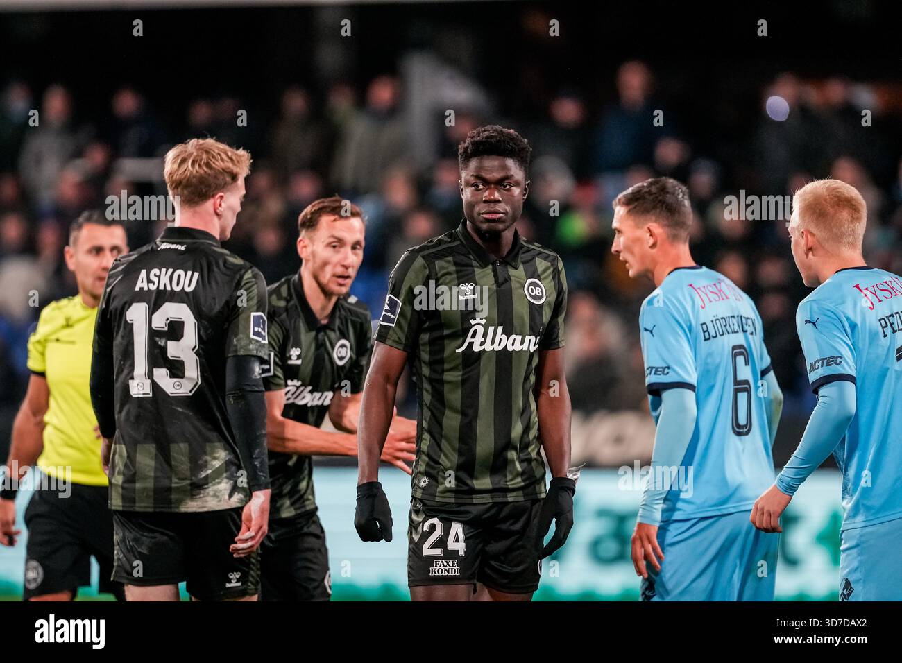 Nov 24 2025 hi-res stock photography and images - Alamy