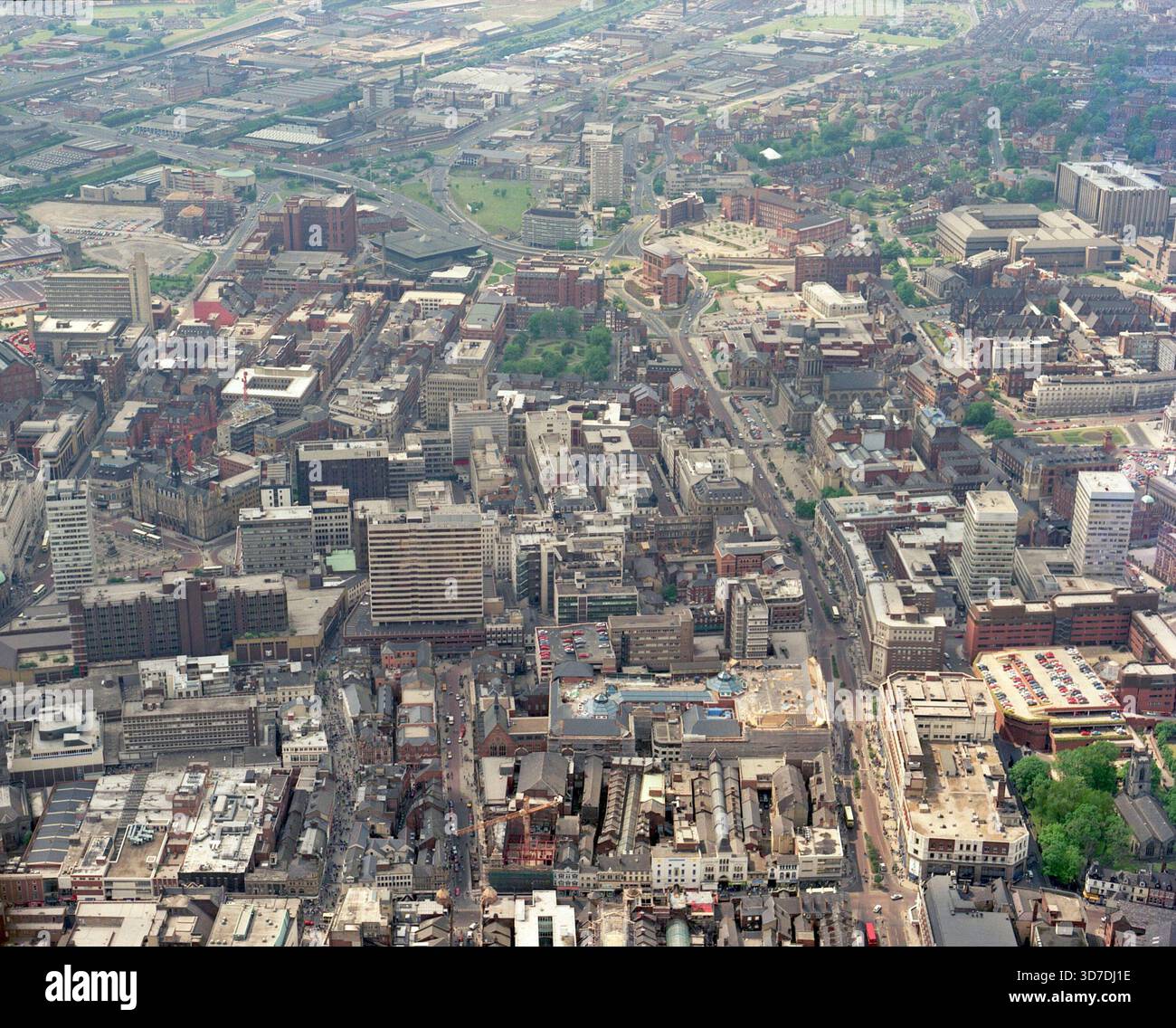 Aerial view of Leeds city centre in 1989, radically different to todays ...