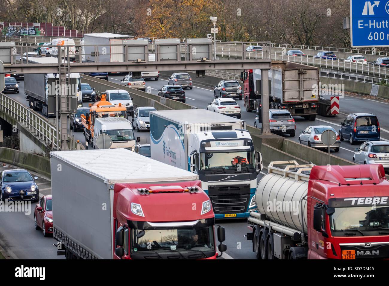 A40 motorway, Ruhrschnellweg, traffic jam in both directions, at the ...