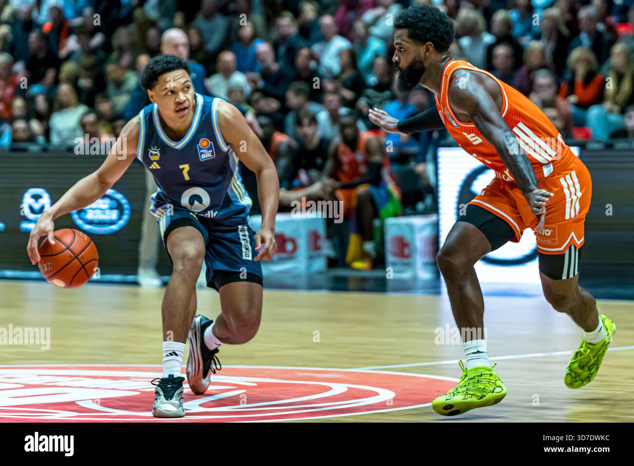 Chemnitz, Germany November 23, 2025: 1.BBL - 2025/2026 - Niners ...