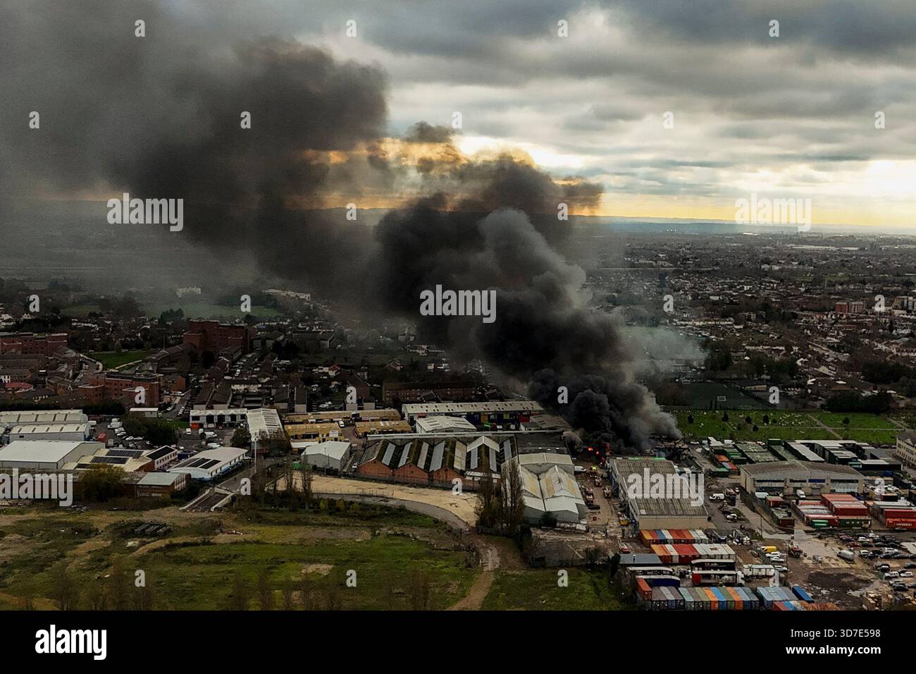 Southall warehouse fire hi-res stock photography and images - Alamy