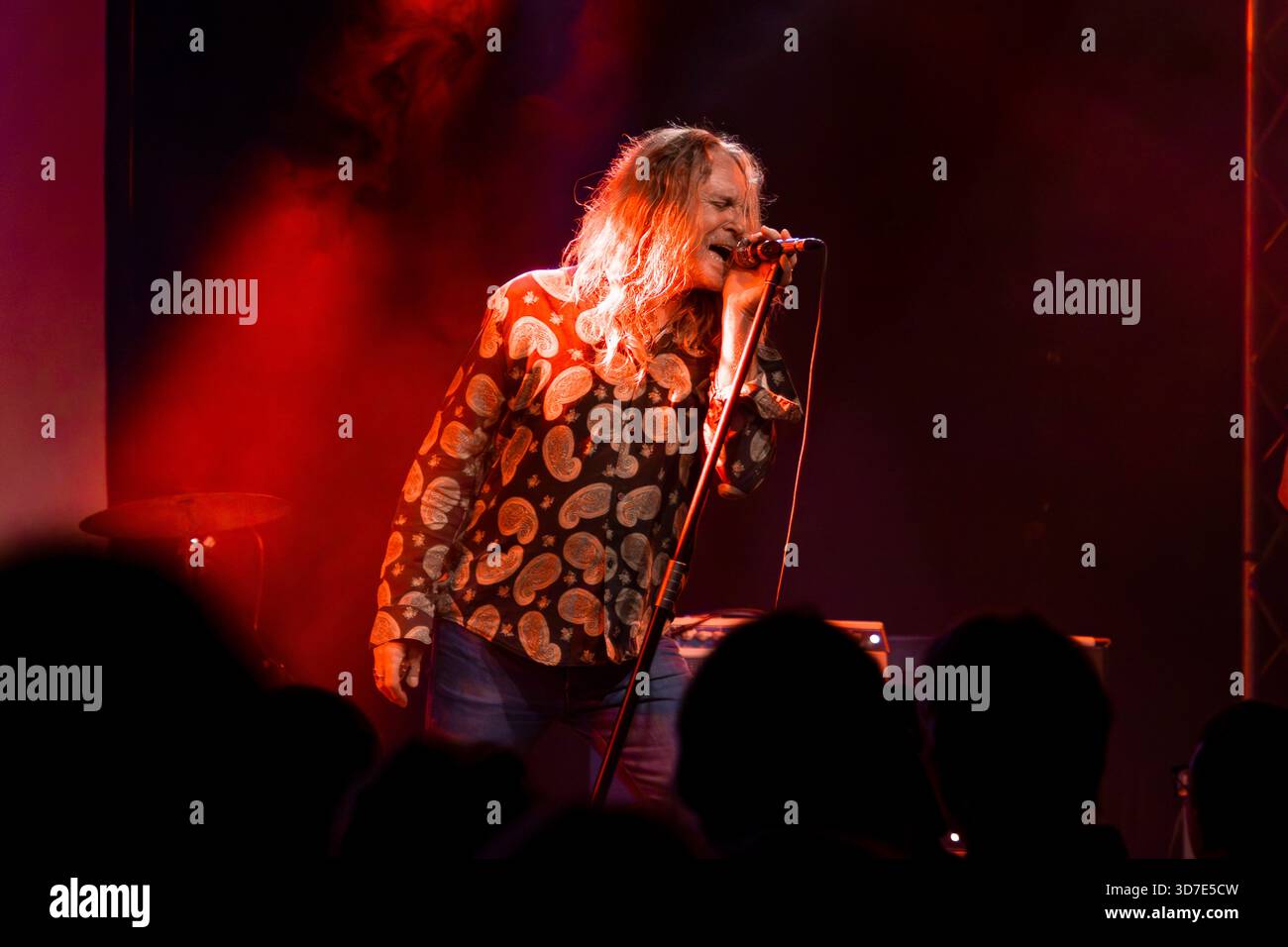 Led-Zeppelin-Tribut-Konzert mit Physical Graffiti und Leadsänger Andrew ...