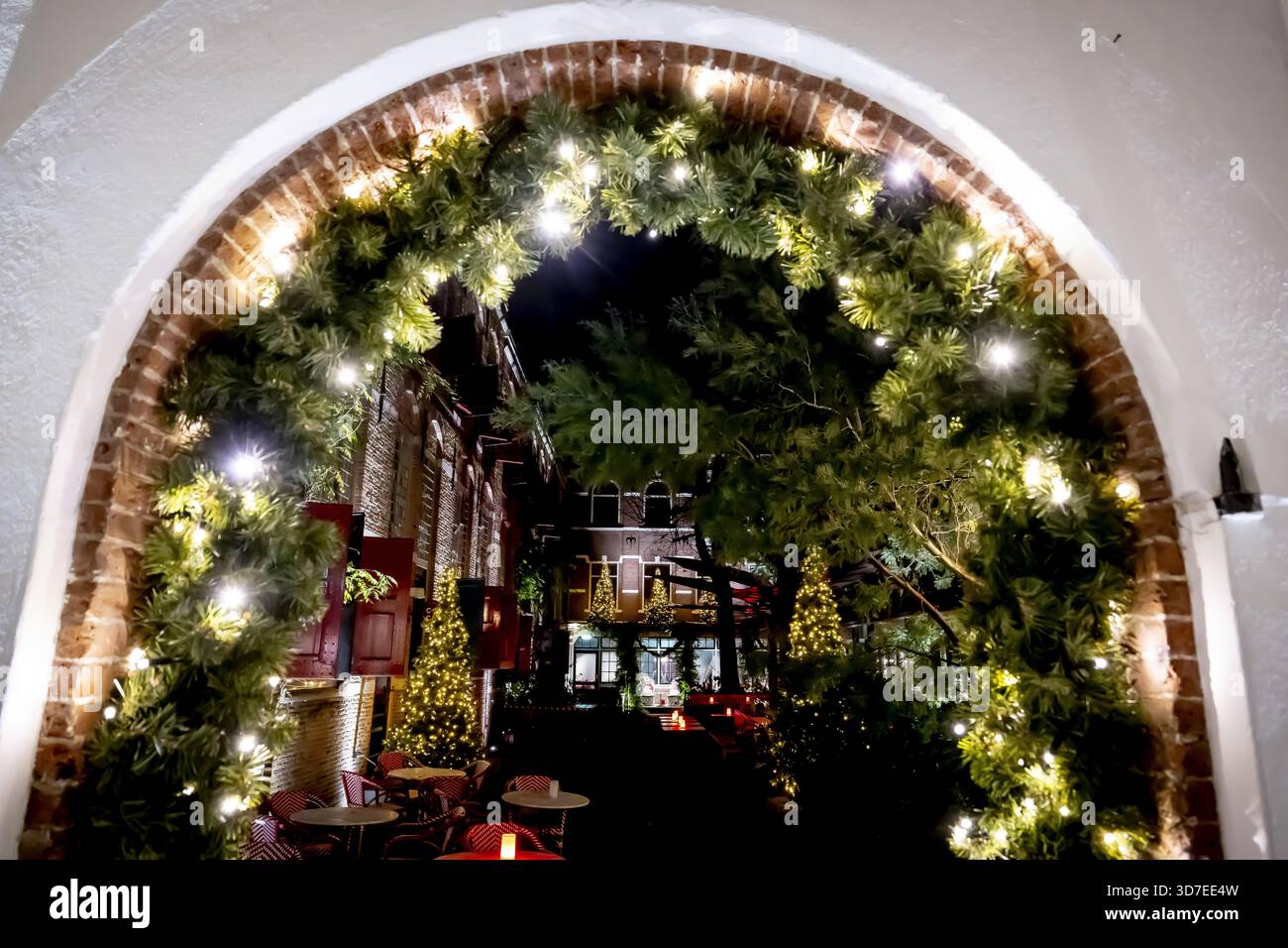 GOUDA - Christmas decorations at a hotel ANP /HOLLANDSE HOOGTE /ROBIN ...