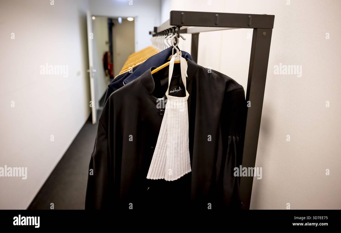 ROTTERDAM - A Toga in the Rotterdam court ANP /HOLLANDSE HOOGTE /ROBIN ...