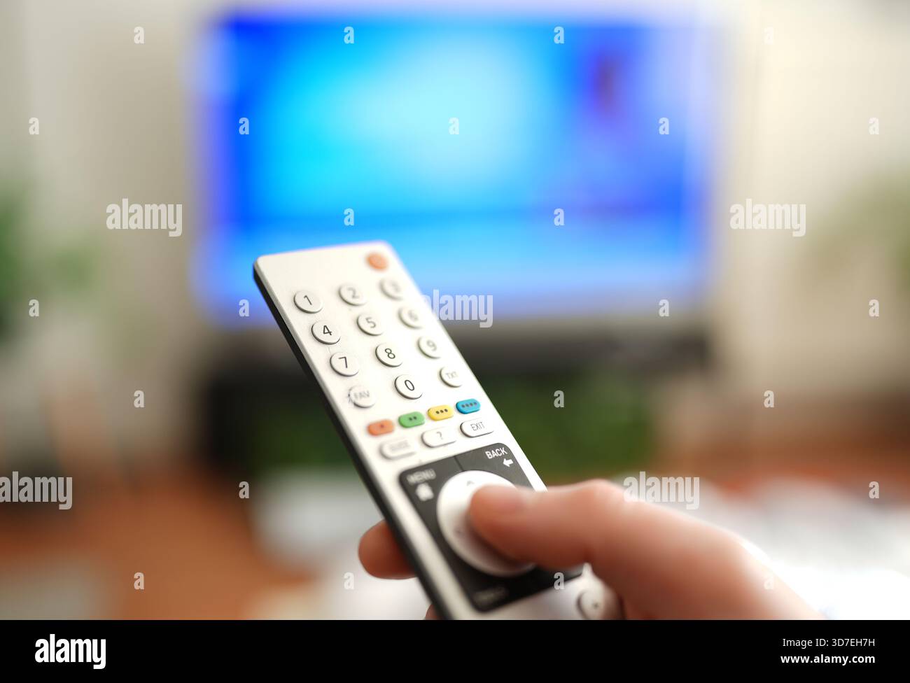 ILLUSTRATION - 25 November 2025, Hamburg: A man presses a button on the ...