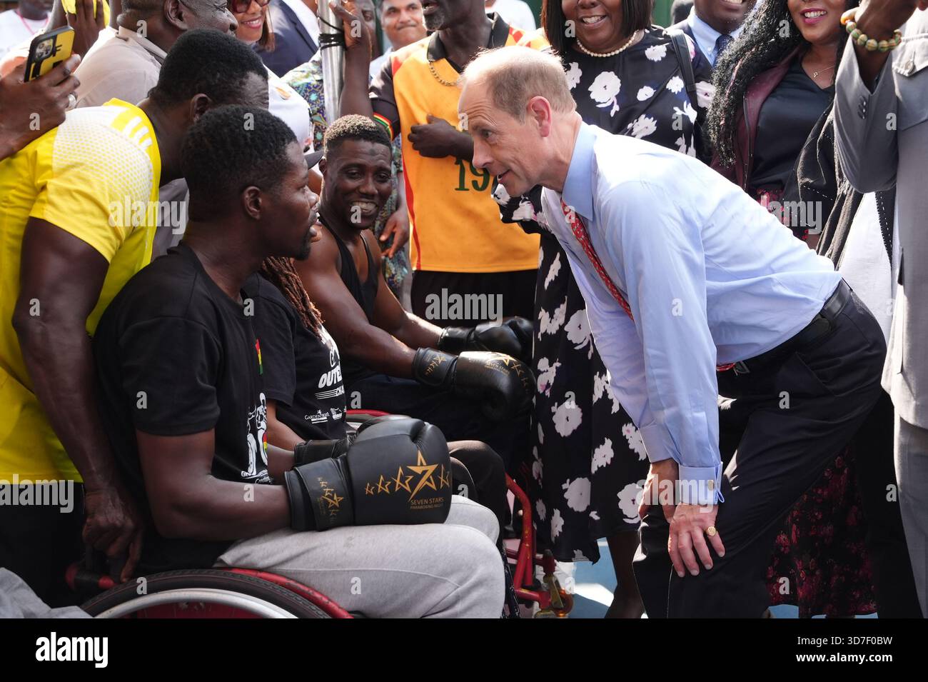 The Duke of Edinburgh speaks to members of Ghana's paralympic boxing ...