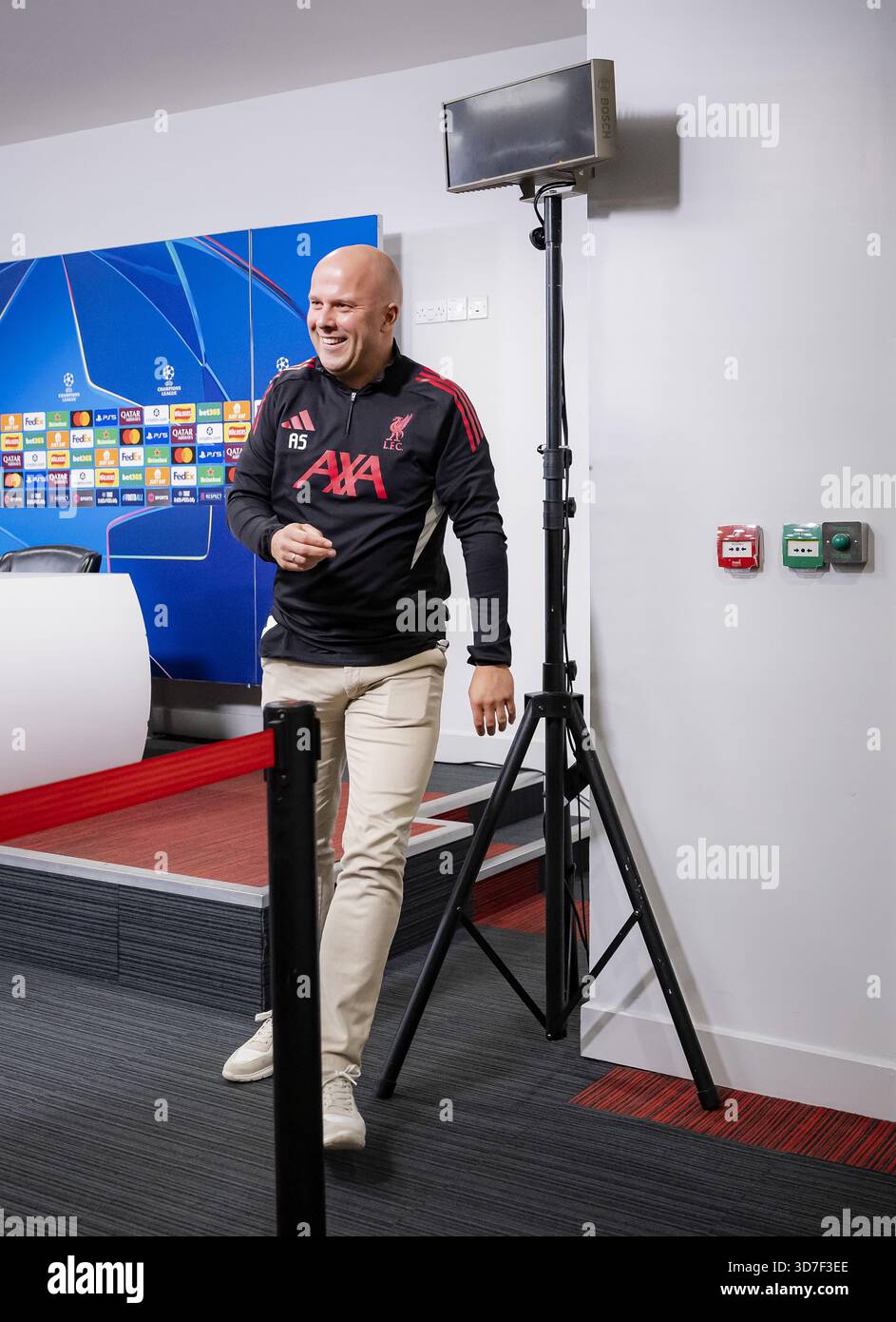 LIVERPOOL - Liverpool FC Coach Arne Slot after the MD-1 press ...