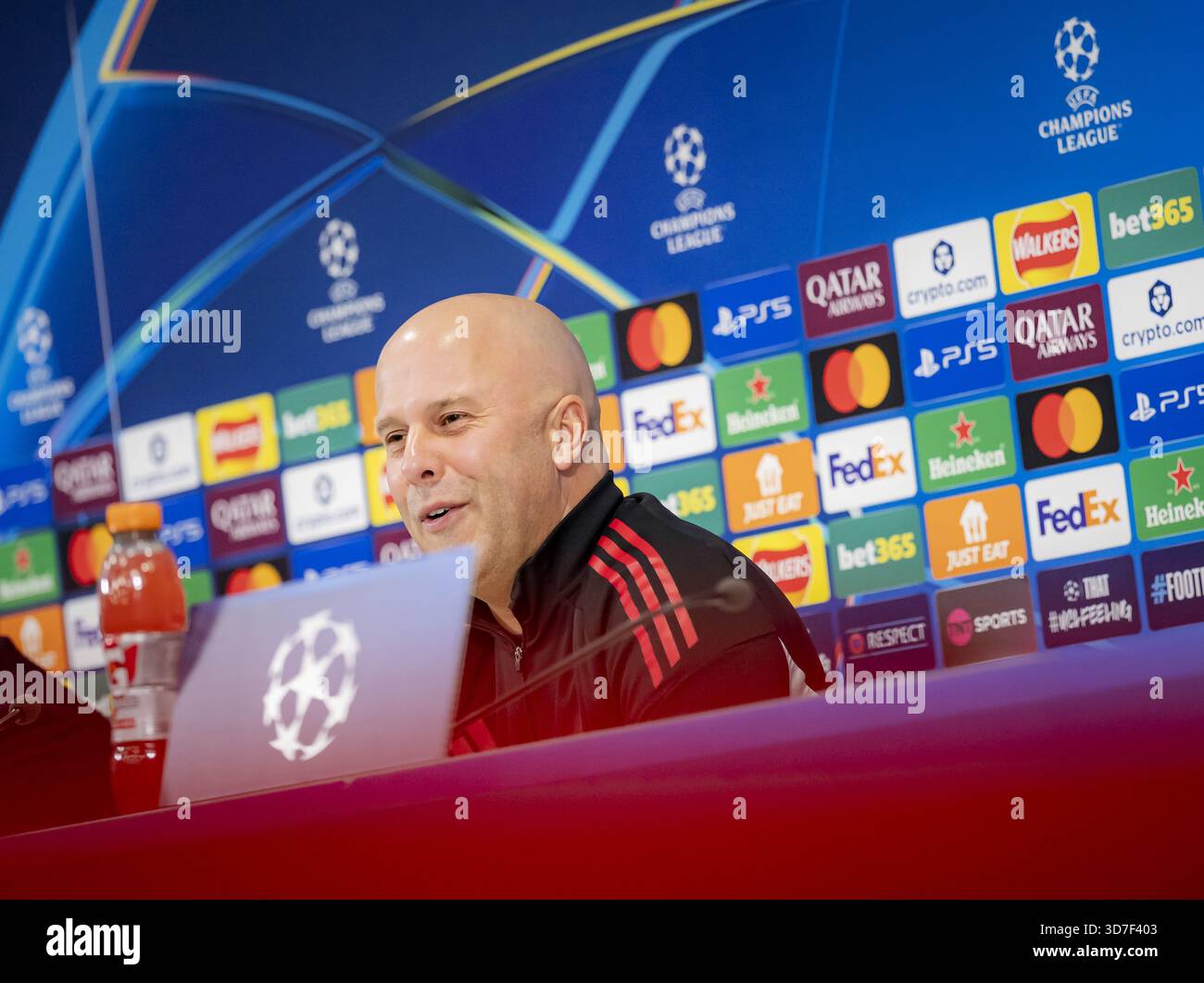 LIVERPOOL - Liverpool FC Coach Arne Slot during the MD-1 press ...