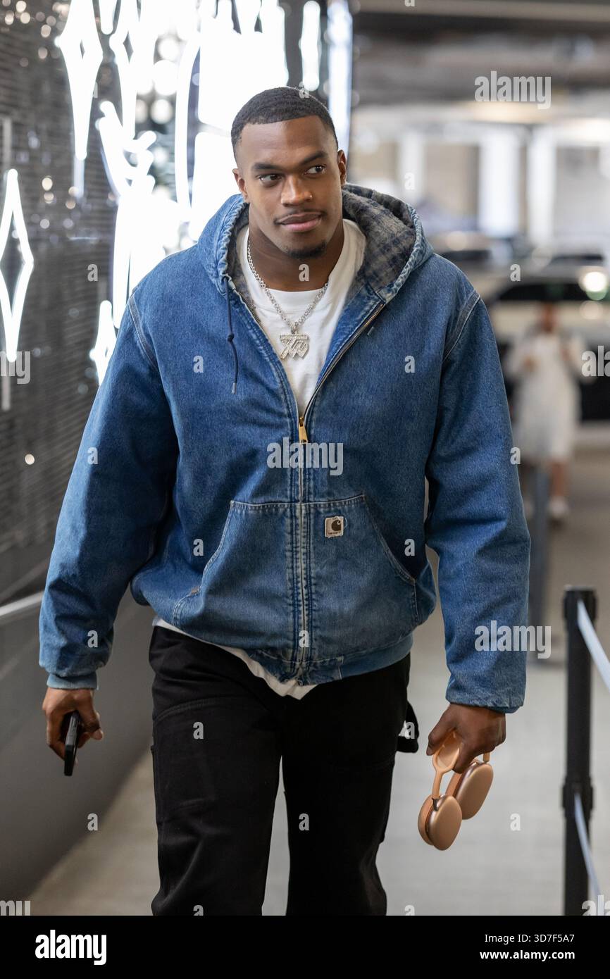 Las Vegas Raiders defensive end Tyree Wilson (9) arrives at the stadium ...