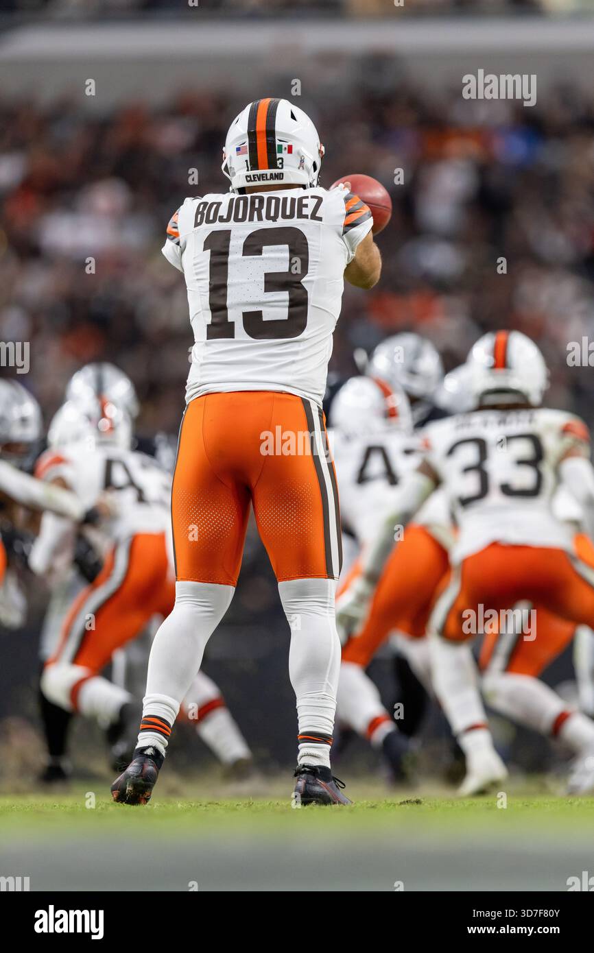 Cleveland Browns punter Corey Bojorquez (13) punts against the Las ...