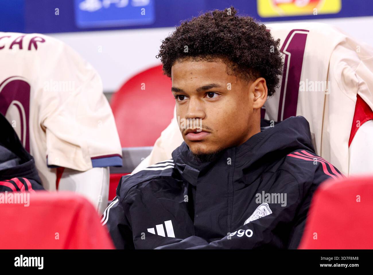 AMSTERDAM, NETHERLANDS - NOVEMBER 25: Gerald Alders of AFC Ajax looks ...