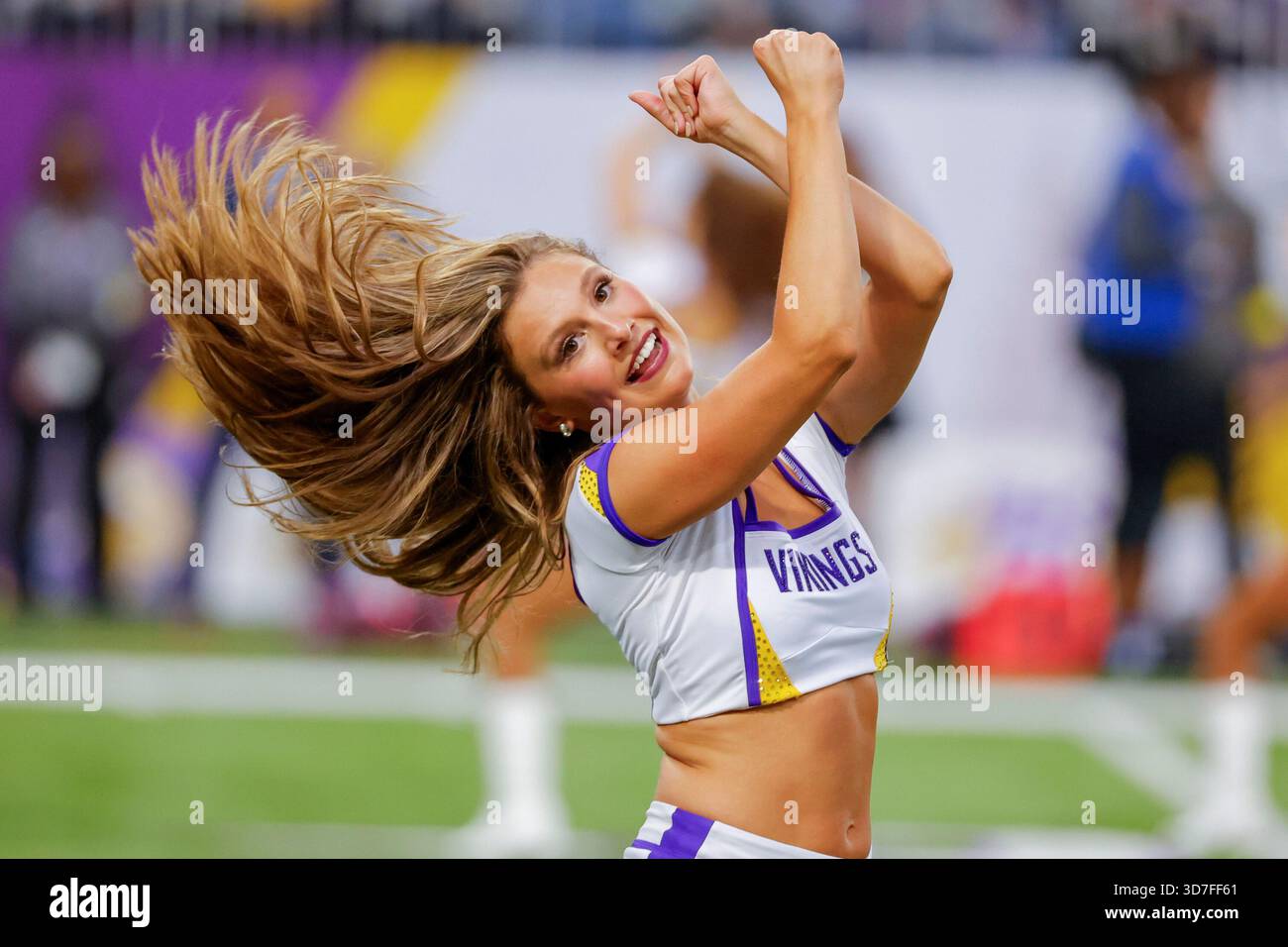 Minnesota Vikings cheerleaders perform in the fourth quarter of an NFL ...